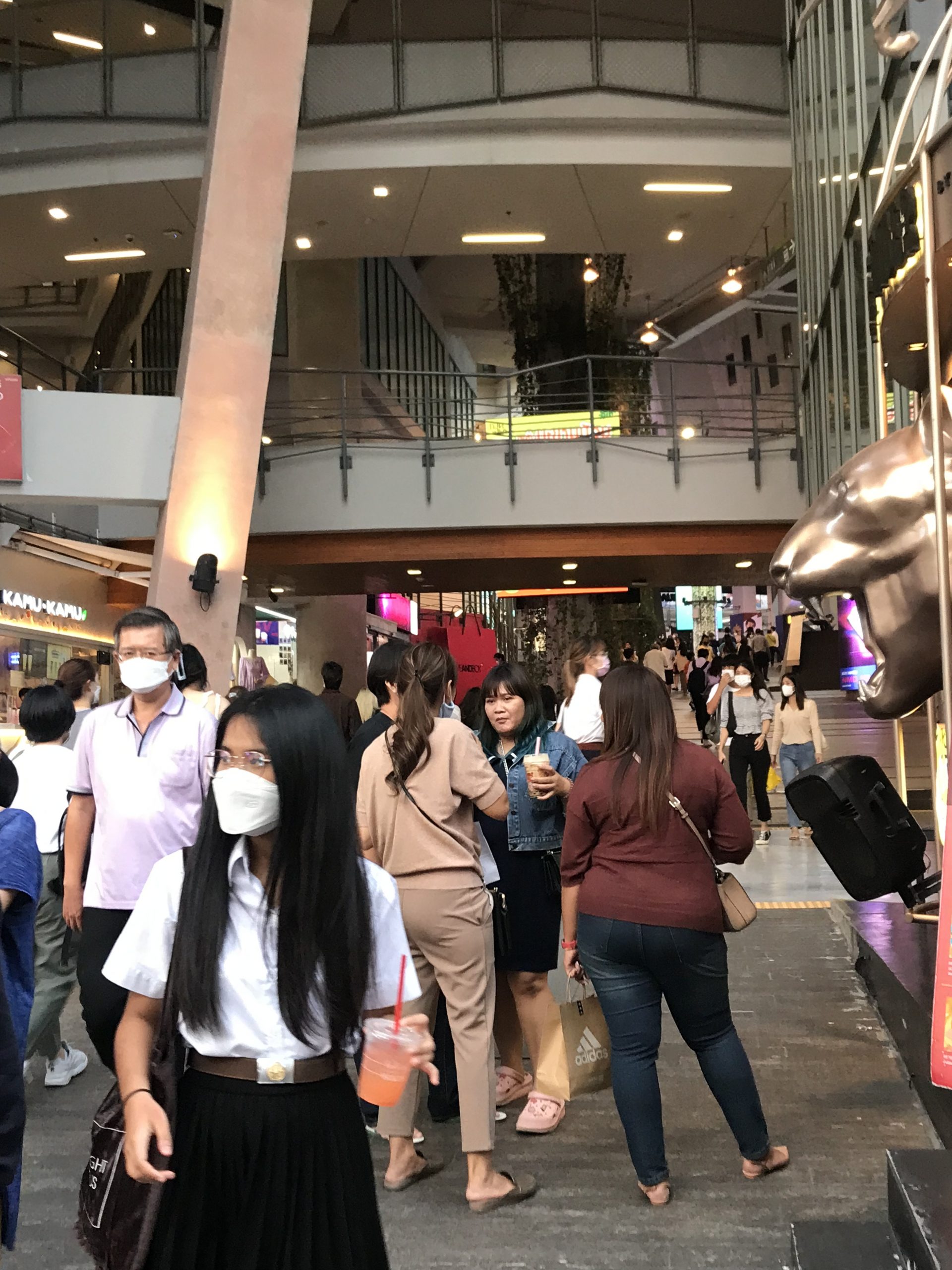 In Bangkok, the Siam square district - ArchitectXmaster